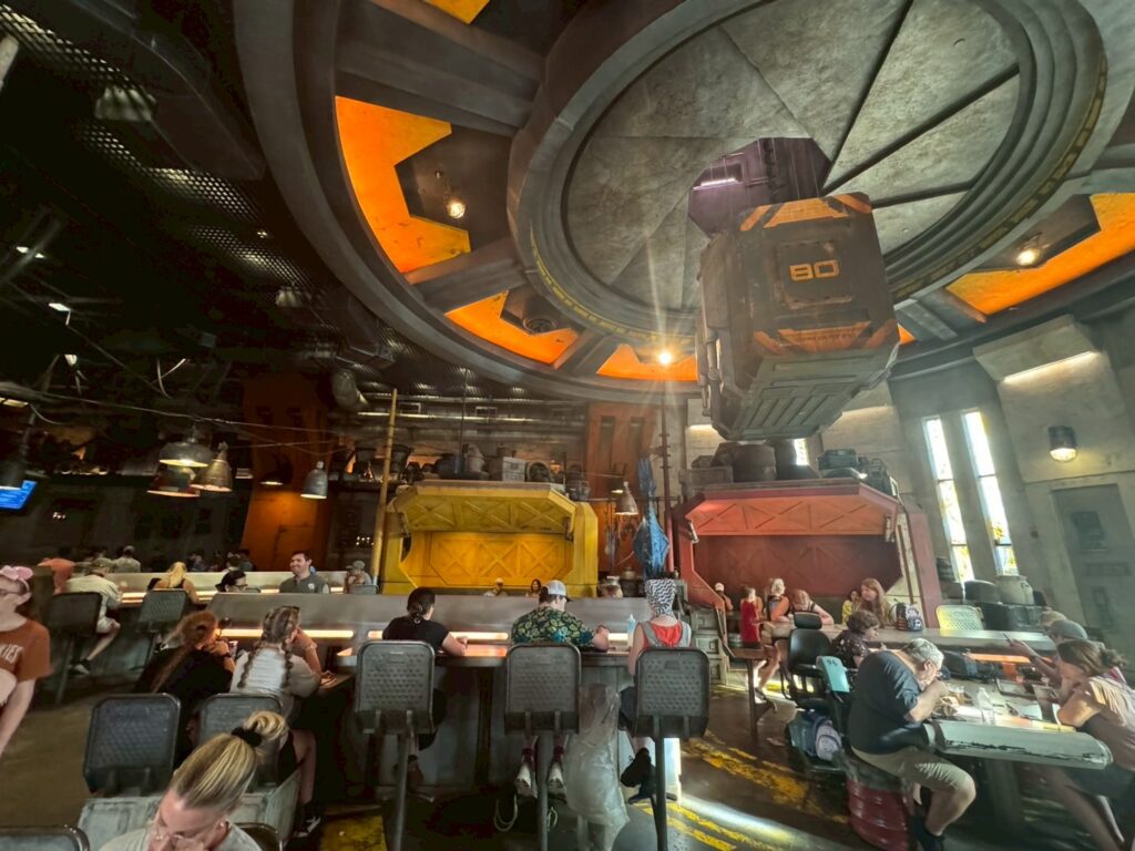 WDWハリウッドスタジオ「Docking Bay 7 Food and Cargo」訪問レポート！スター・ウォーズの世界で銀河グルメを堪能 ...